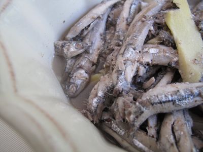 Inun-unan na Dilis - Market Manila