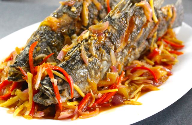 fish escabeche with tomato sauce